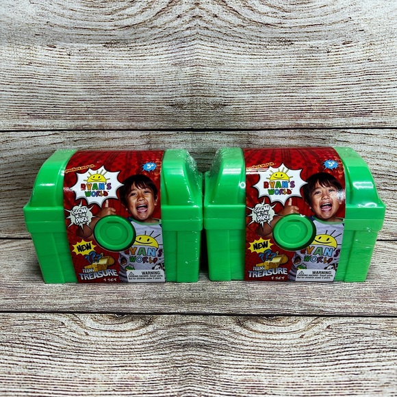 ryan’s world | Toys | Ryans World Teeny Treasure Lot Of 2 Chests Glow ...